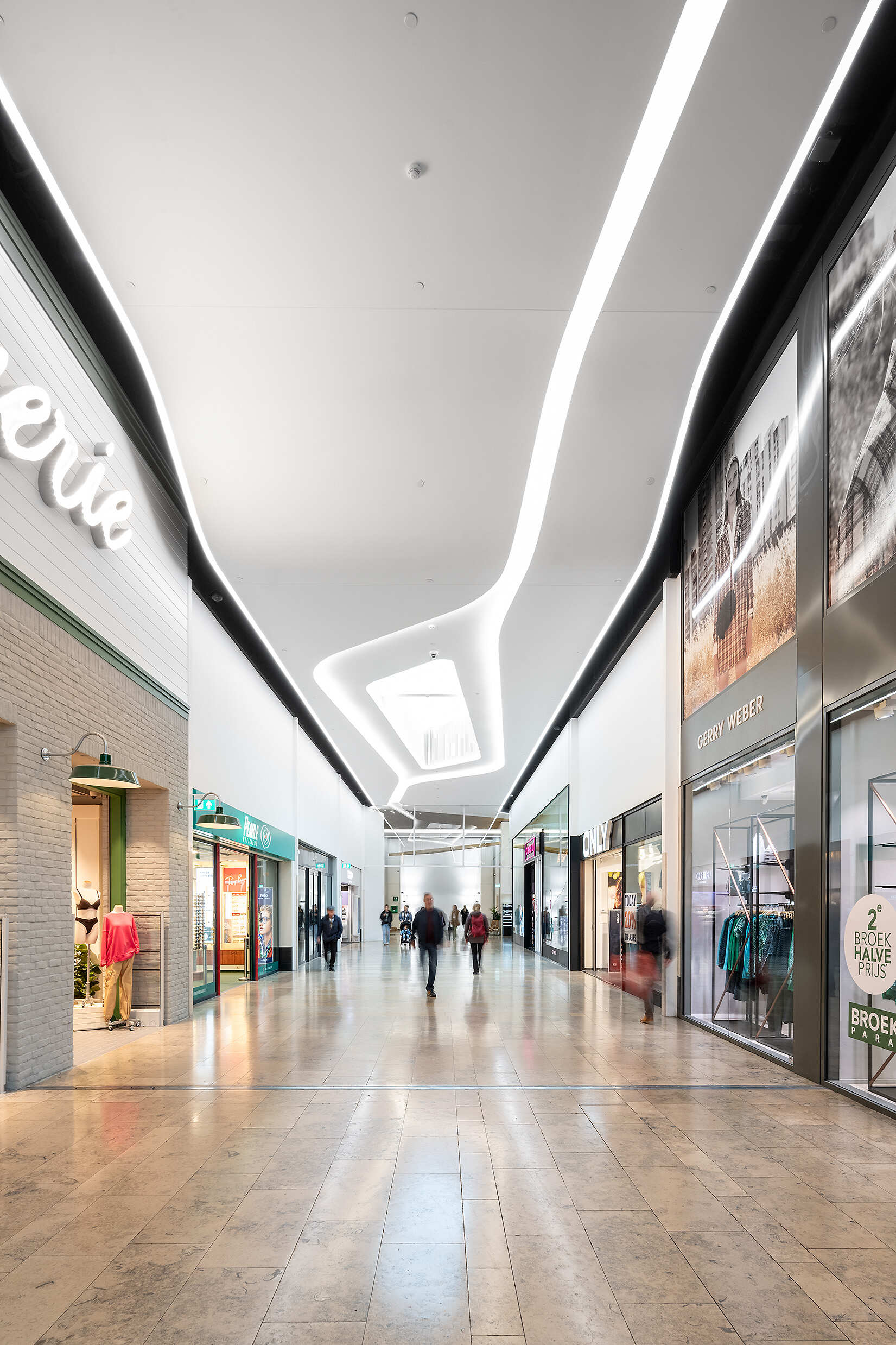 Renovatie van winkelcentrum Alexandrium in Rotterdam | AKOR